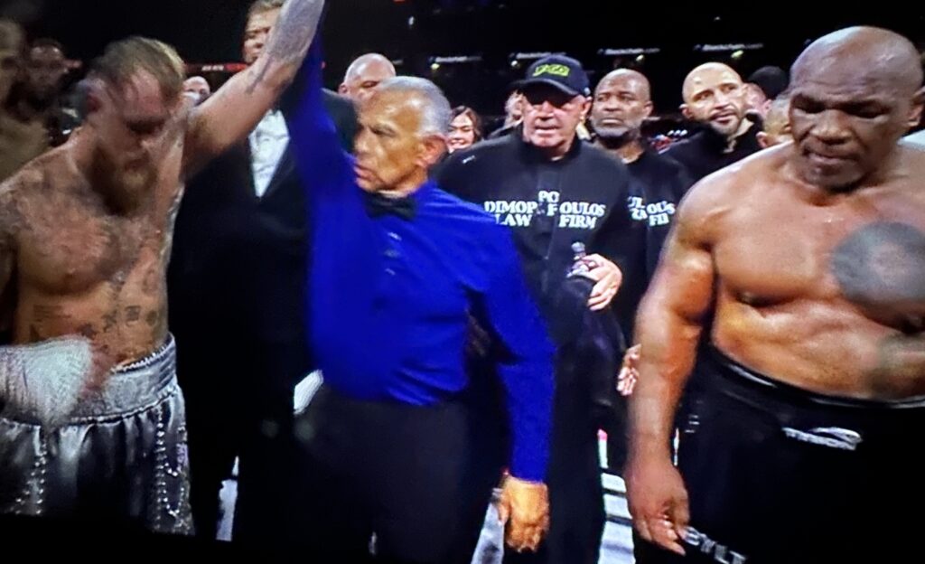 BREAKING: Sad to see – Jake Paul beats Mike Tyson who looked a shadow ...