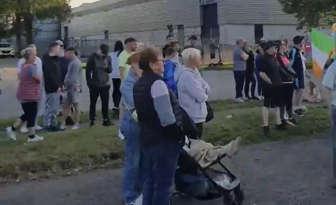 BREAKING: Ballyfermot says no! Locals are fighting back tonight against ...